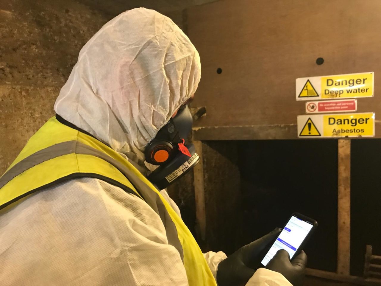 Asbestos Surveying - Identifying Asbestos in Buildings